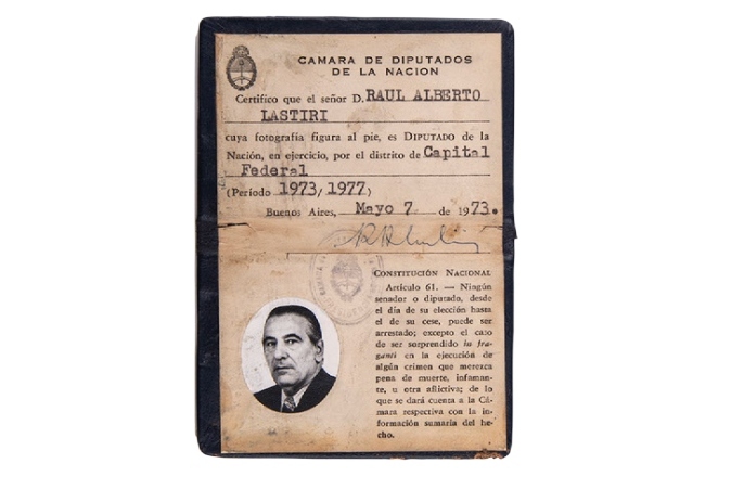 Credencial de Raúl Lastiri
